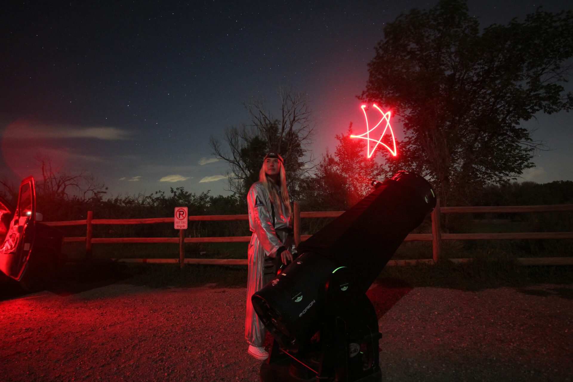 Astro Tours: Birdy Marvels At The Universe Through Telescopes By Krysti ...